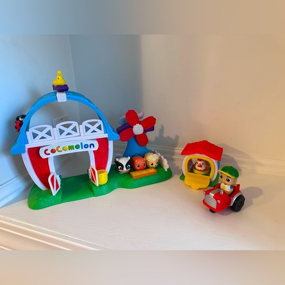 CoComelon | Toys | Cocomelon Petting Farm Playset Features A Farmer ...